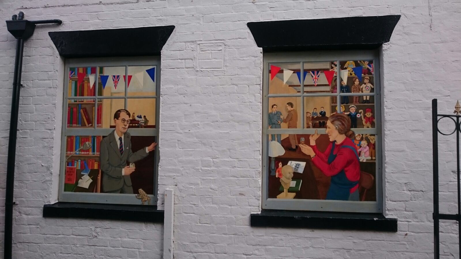 Who are you looking at? The mural trail gets under way… | Wellington H2A